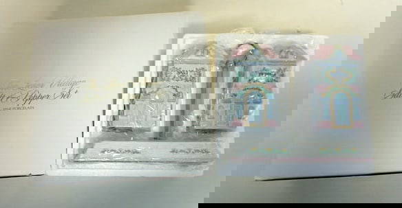 Lenox Village Collection Salt And Pepper Auction