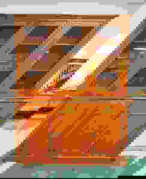 Step Back Hutch Auction