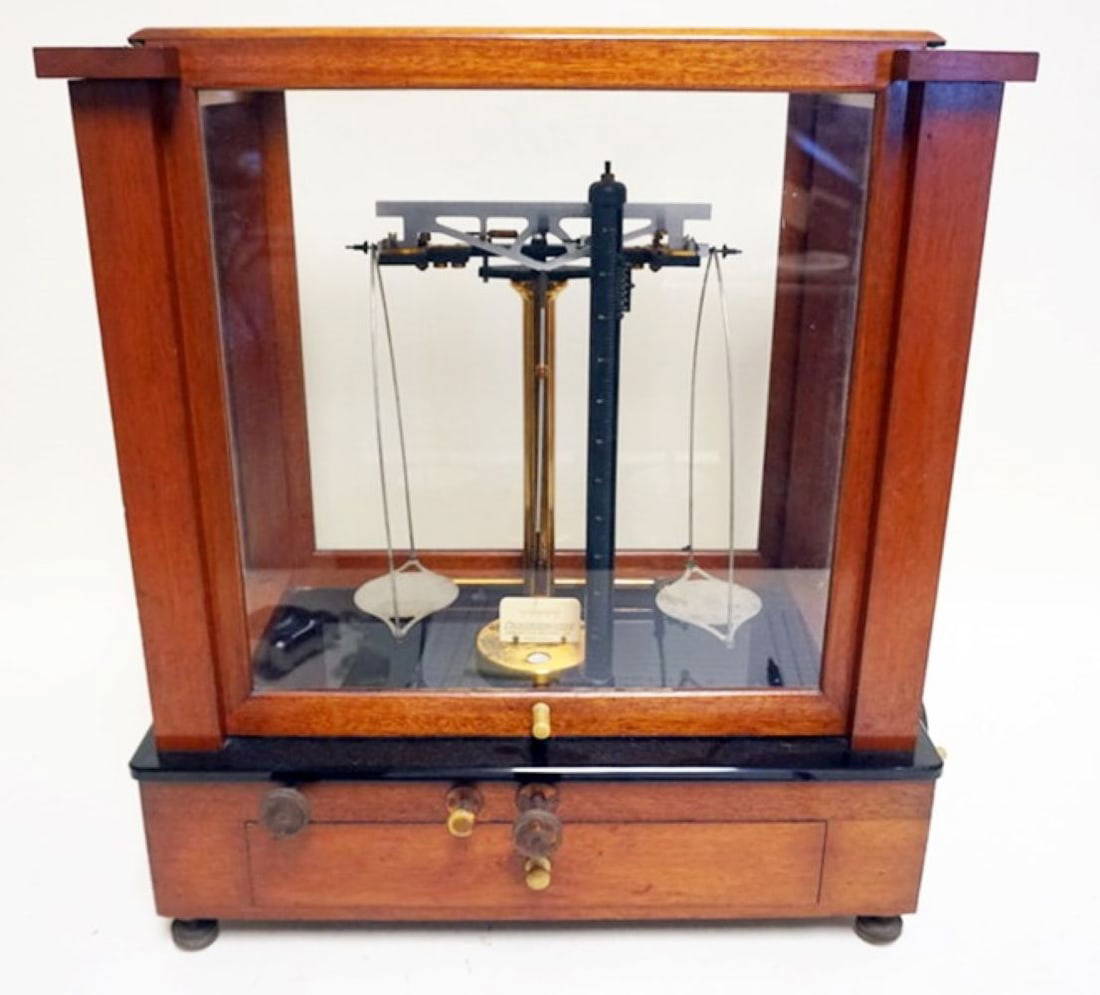 Antique Laboratory Scale Auction