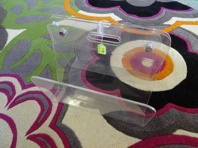 Acrylic Magazine Stand With Handle