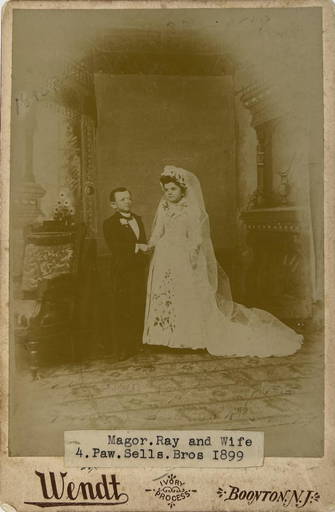 MAJOR RAY AND WIFE - DWARVES (#0149) on Aug 06, 2022 | Freedom Auction ...