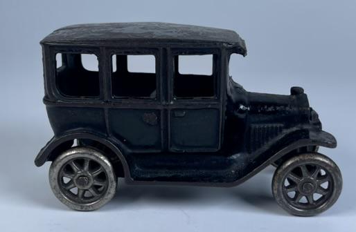 Arcade Cast Iron Touring Sedan