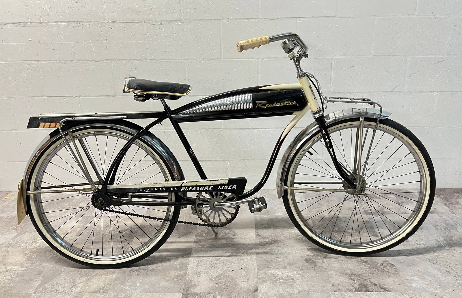 1950's Amf Roadmaster Bicycle Auction