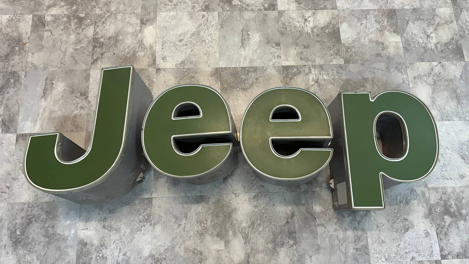 Jeep Dealership Lit Box Letter Sign Auction