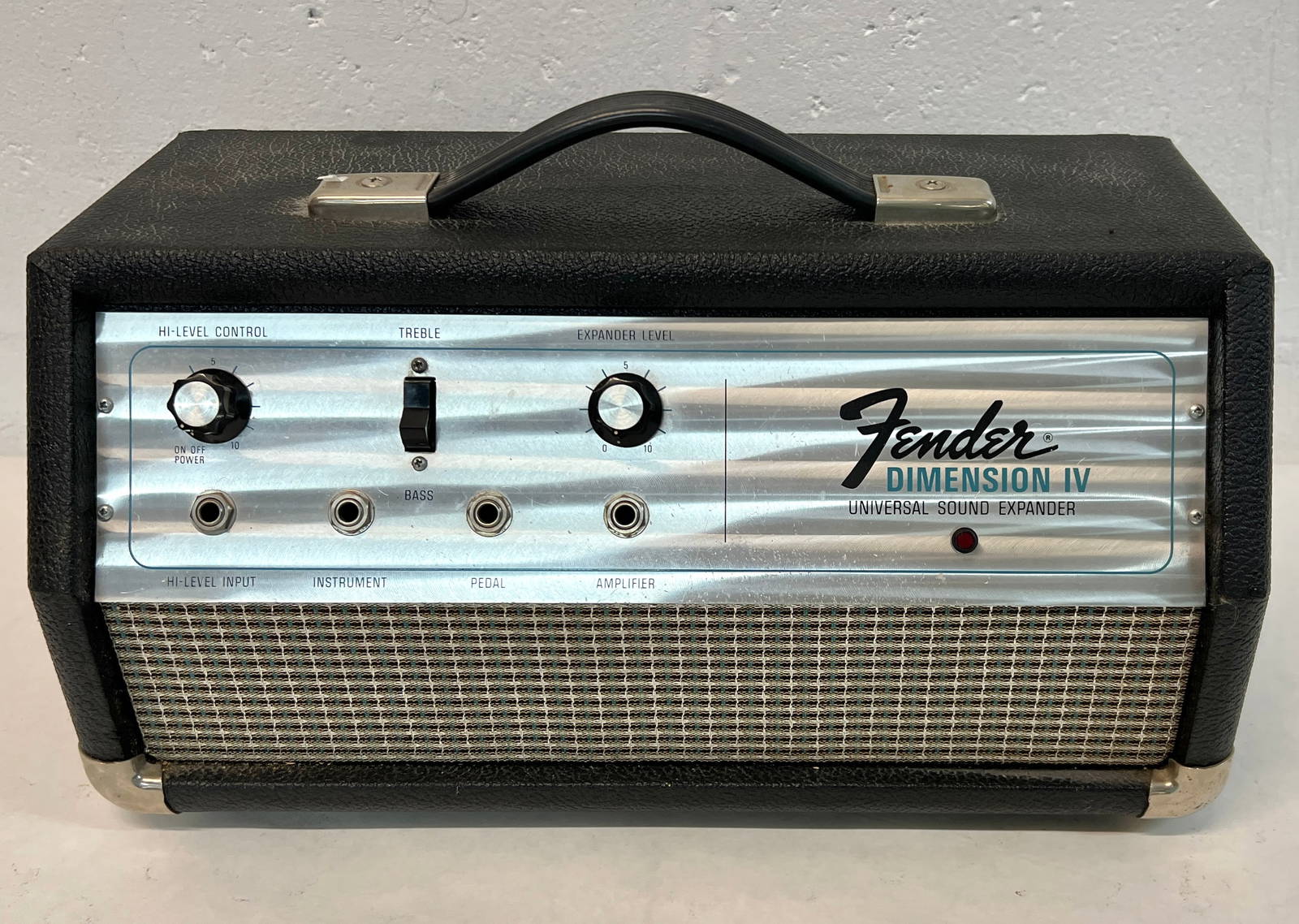 Fender Dimension Iv Sound Expander Auction
