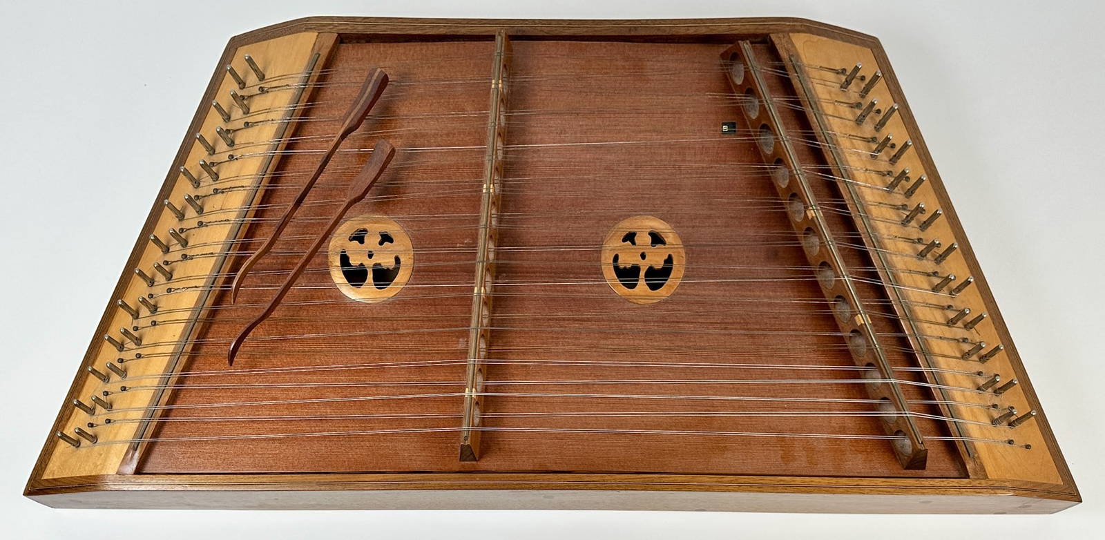 Antique Hammered Dulcimer Auction