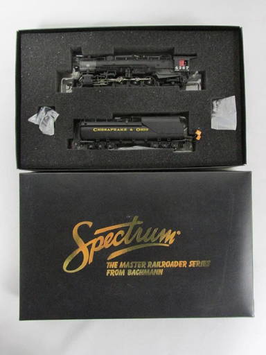 Bachmann Spectrum C&o Locomotive & Tender