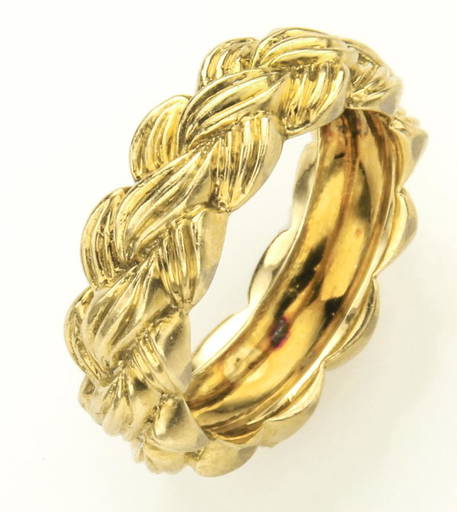 Van Cleef & Arpels 18K yellow gold ring, - May 05, 2021 | Dallas ...