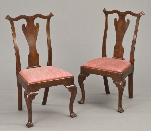 152: Important pair of William Savery walnut side chair