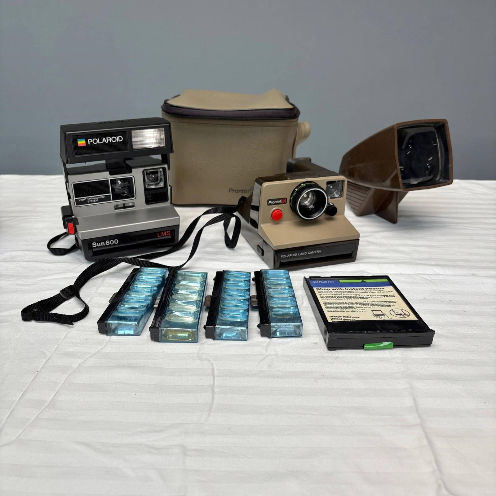 2 Cameras Polaroid And Pronto, Viewfinder 6" Auction