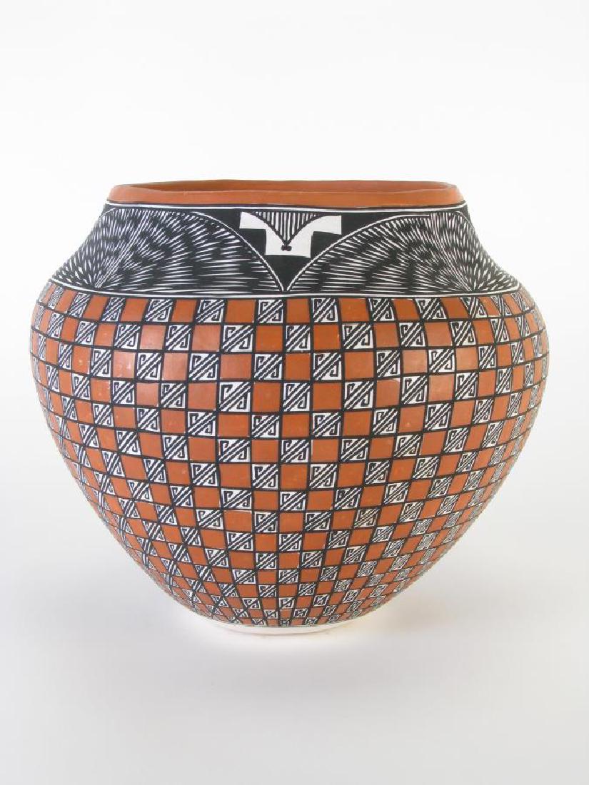 Iona Chino Acoma Pottery Jar - Sep 13, 2018 | Wickliff & Associates ...