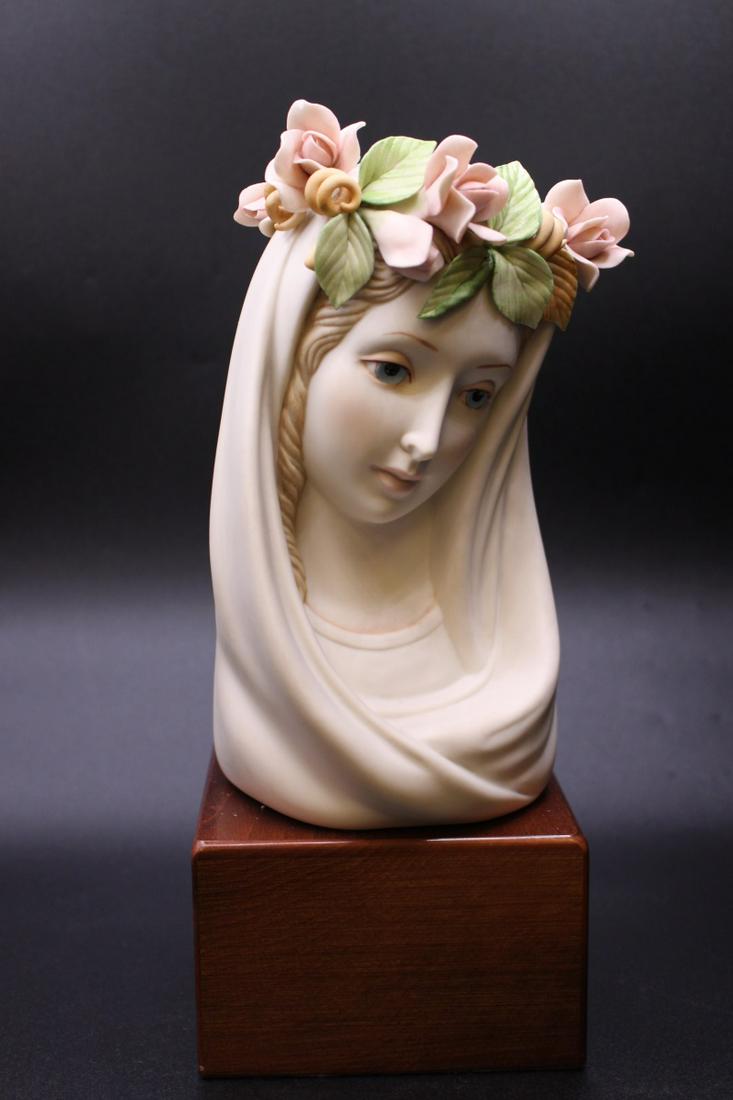 Cybis Queen of Angels, Color | Barnebys