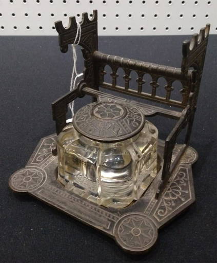 Antique Ink Stand (#0064) on Aug 29, 2022 | Wickliff Auctioneers in IN