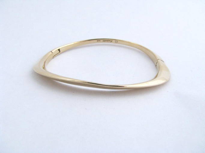 Pascal Lacroix 14k Yg Hinged Bangle Bracelet