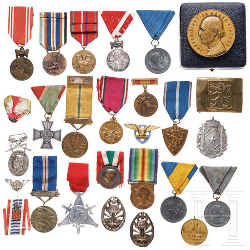 A small group of European medals and badges (#9006) on Feb 02, 2023 ...