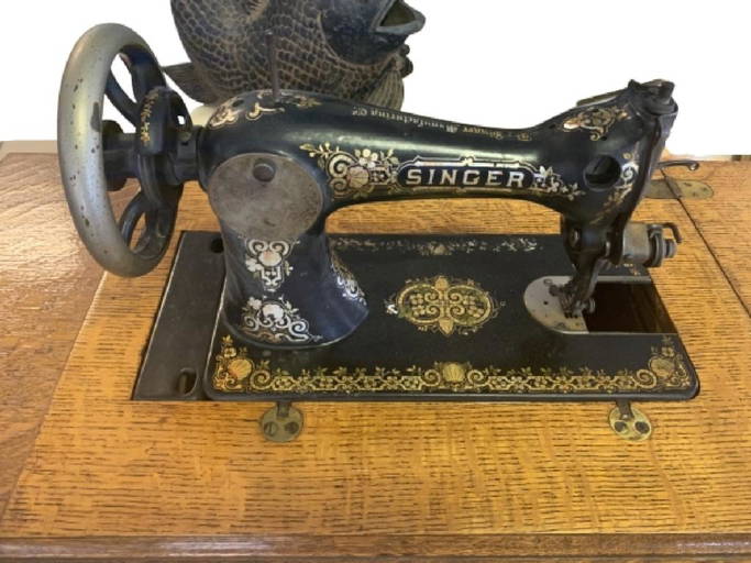 Antique Singer Treadle Sewing Machine W/ Cabinet