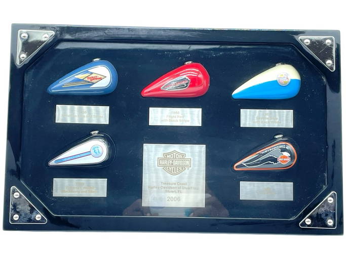 2006 Harley Davidson Gas Tank Display Case 15"