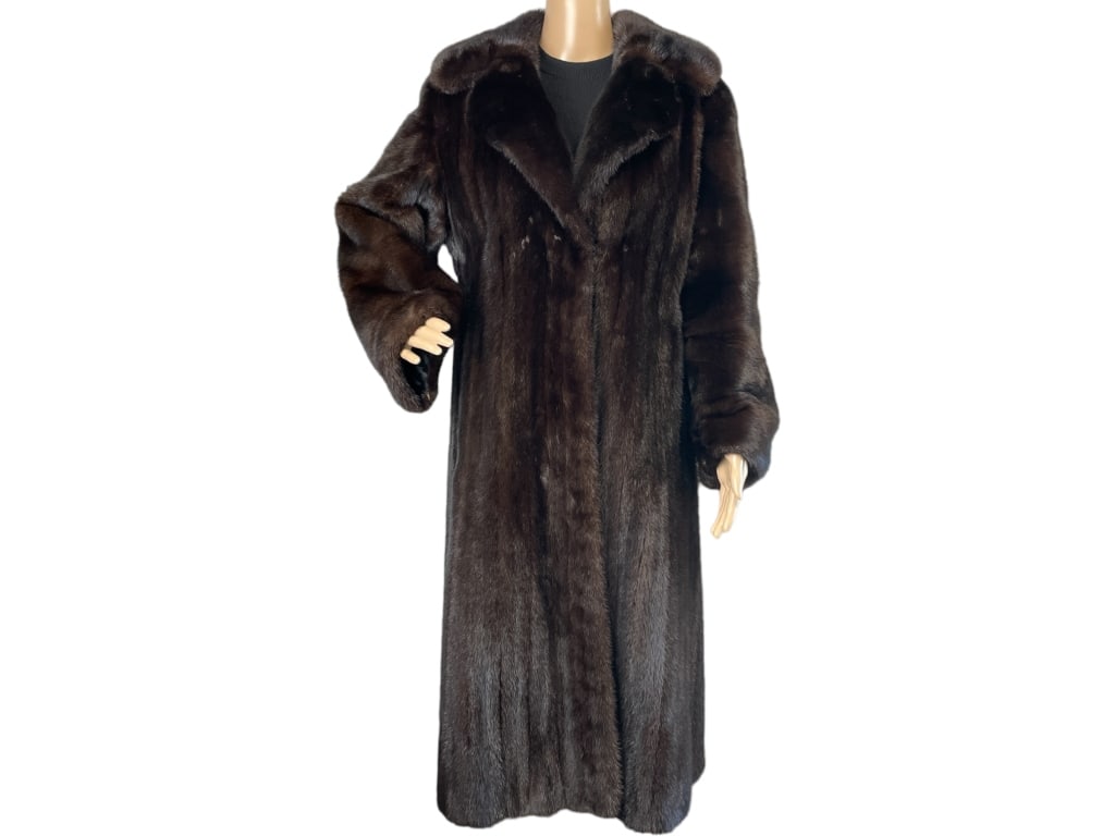 Mink Fur Coat By Lamm Chicago 50" Auction
