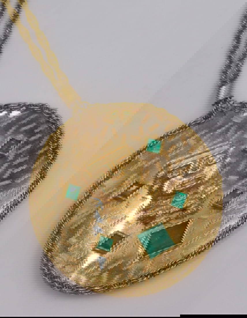 Jewelry. 18kt Gold And Emerald Circular Pendant. Auction