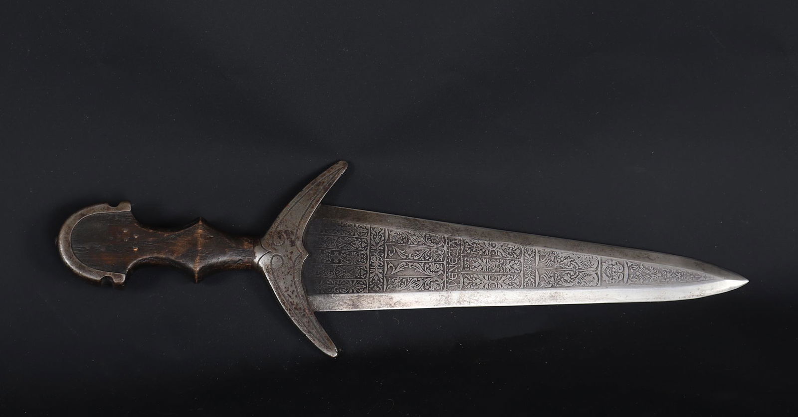 Etched Italian Cinquedea - Dec 04, 2022 | Scollard Auctions in CA