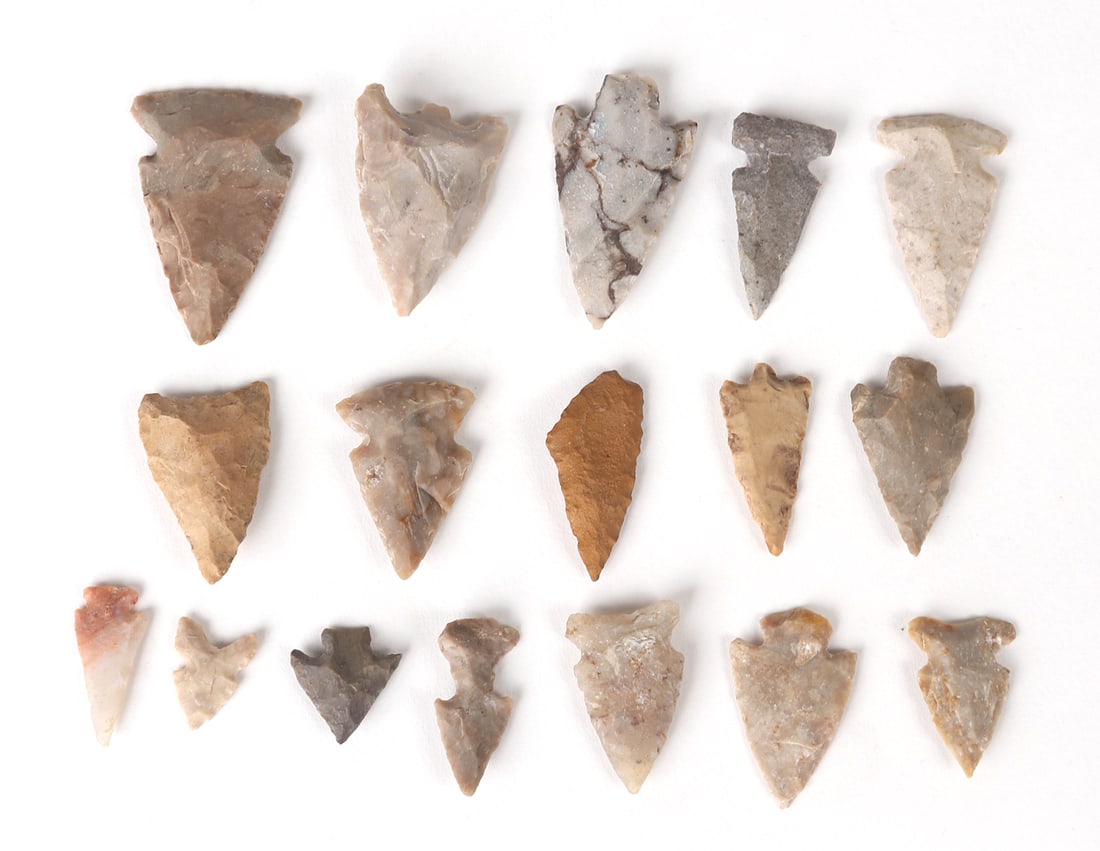 Collection Of 17 Stone Arrowhead Points