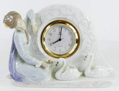 Lladro Figurine Of Girl With Swan