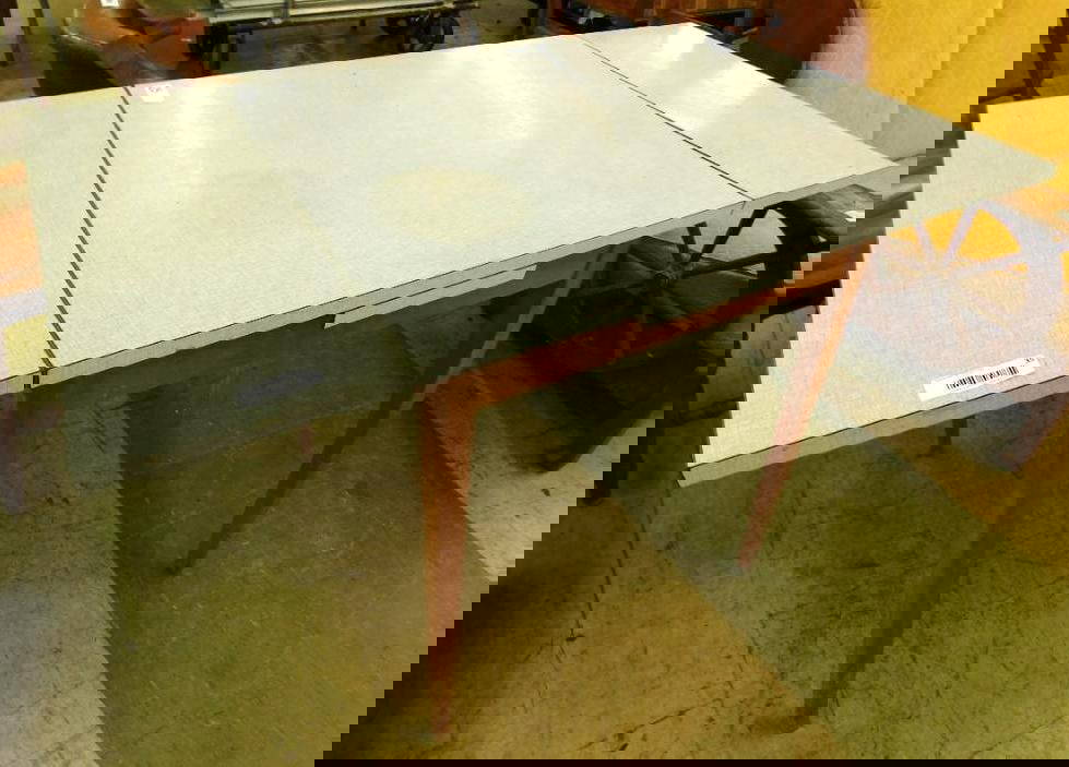 Formica Top Kitchen Table With Hide Away Leaves Auction