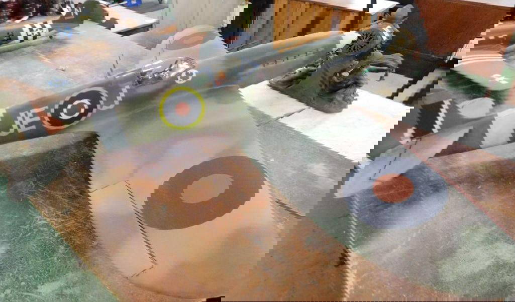 Large Scale Static Model Us Military Airplane - 10" X 51" X 37" Auction