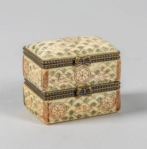 Carved Bone Snuff Box