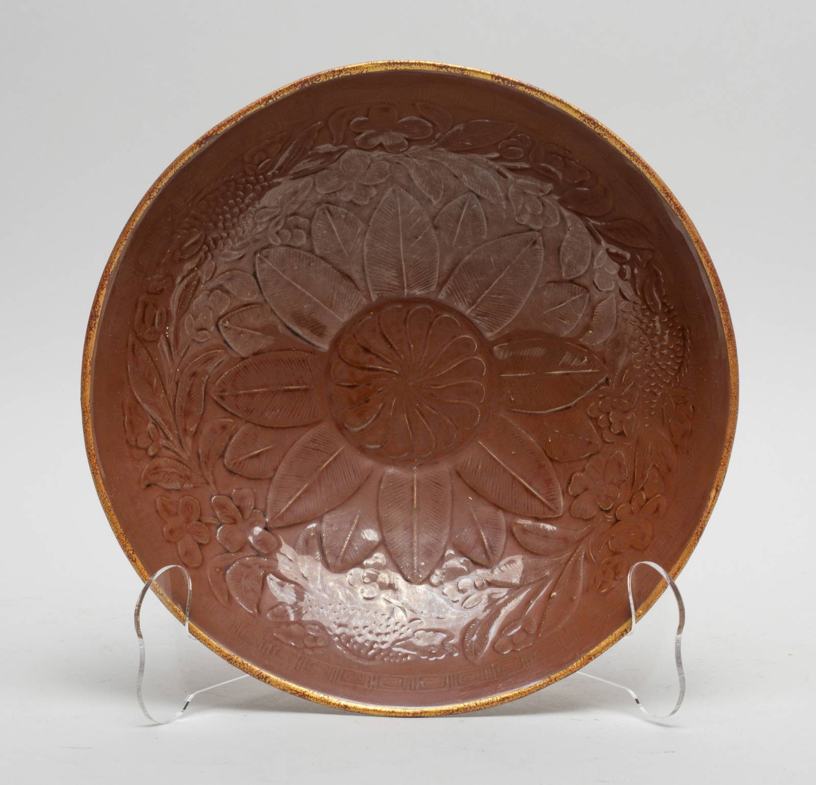 Chinese Ding Ware Porcelain Deep Plate Auction