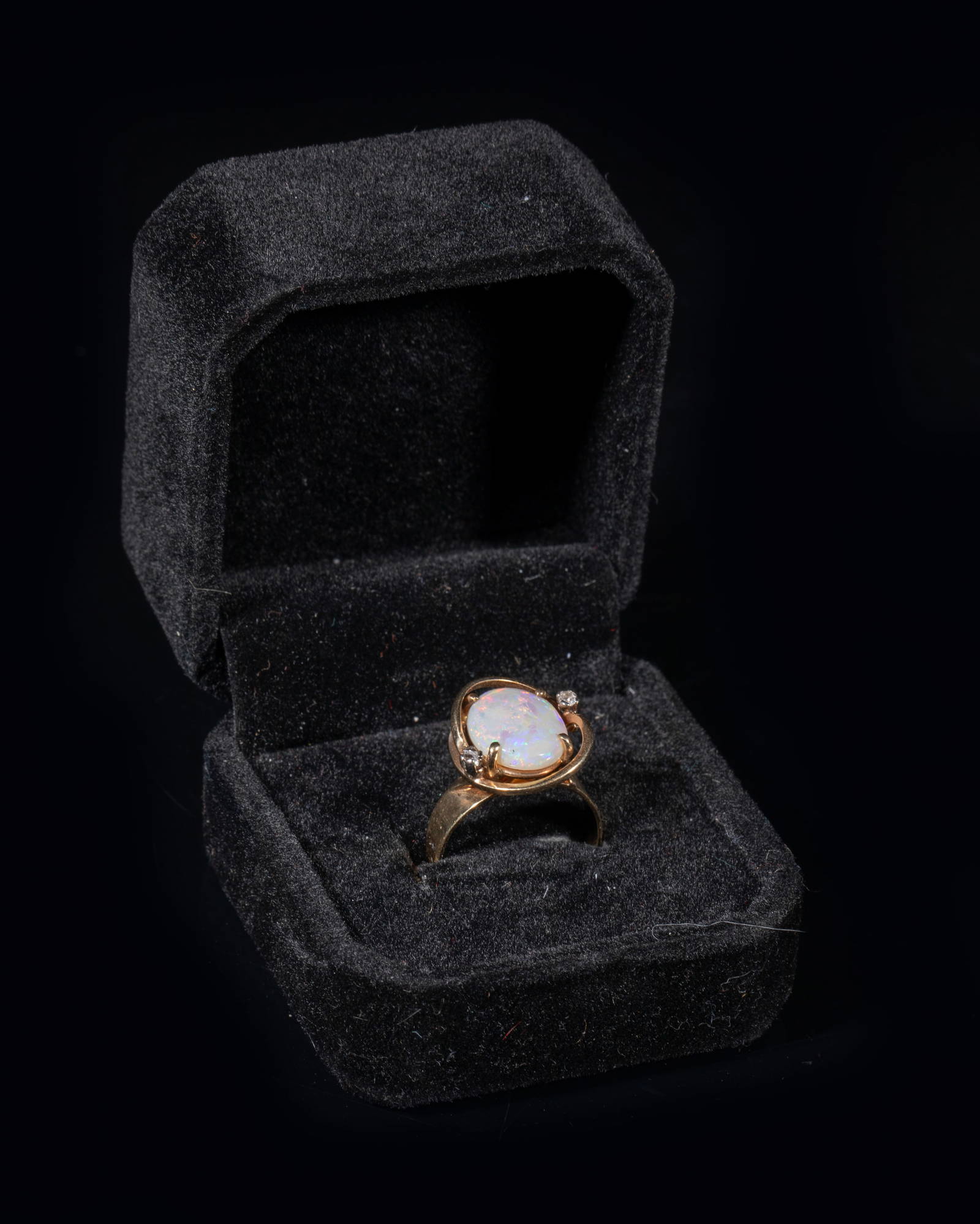 1970-80s 9ct Gold Fire Opal Ring Auction