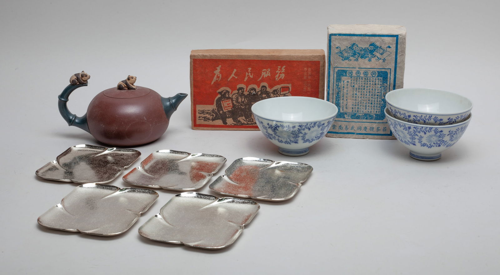 Chinese Vintage Tea Bricks & Porcelains Auction
