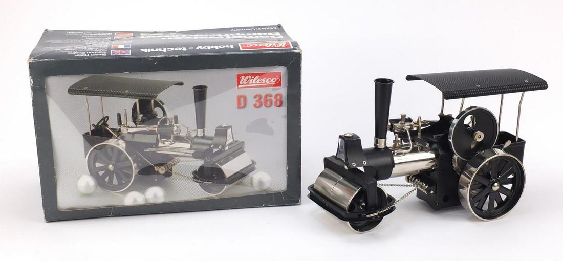Wilesco Steam Roller Traction Engine With Box, Model