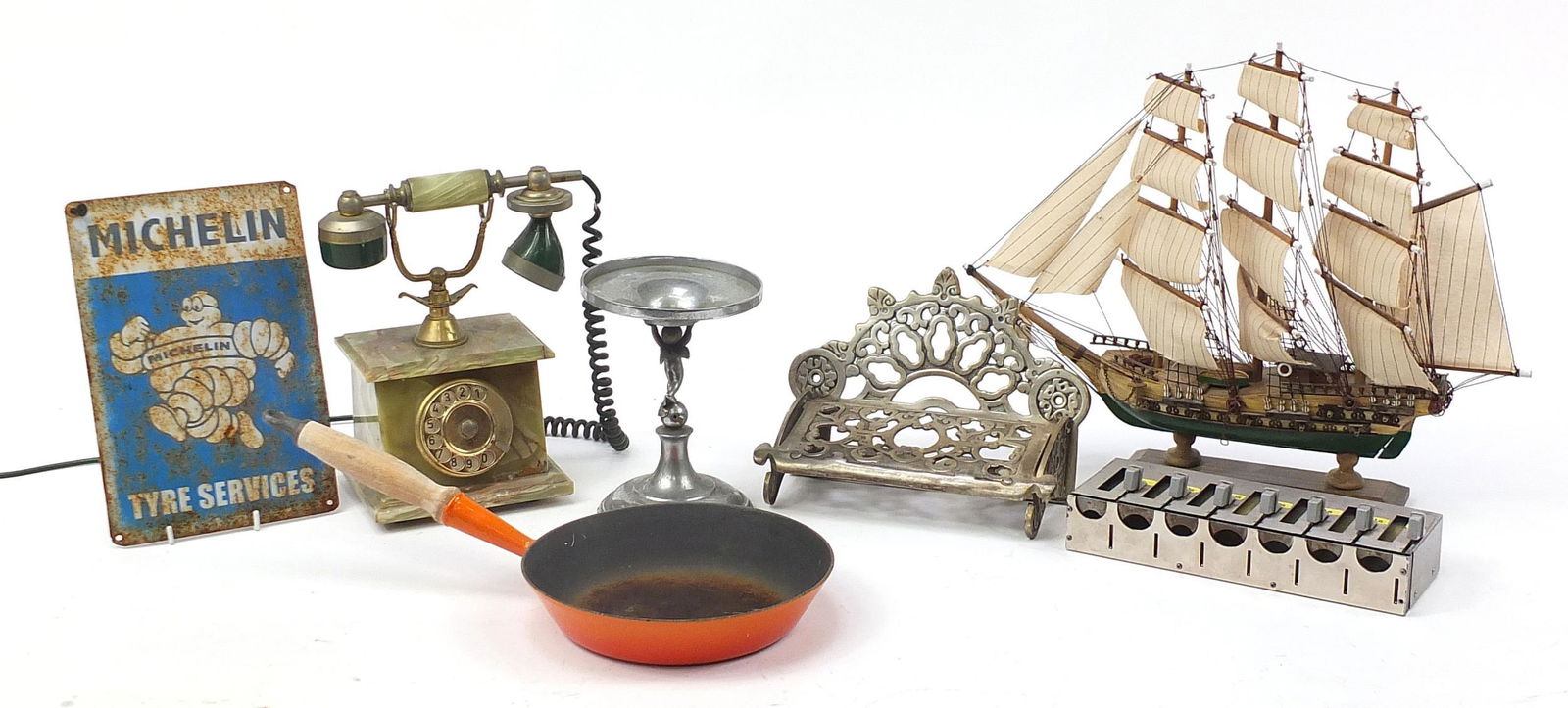 Sundry items including a wooden model of HMS Victory, - Nov 17, 2021 ...
