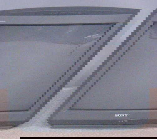 2662: 1994 SONY 27'' TRINITRON T.V. Model #KV-27V10.