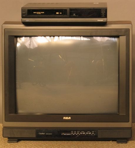 RCA 25IN 1988 TV AND TOSHIBA VCR. RCA colortrak - Oct 02, 2004 ...