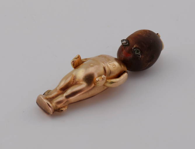 9 Ct. Gold Antique Fums Up Kewpie Doll W/diamond Eyes 2.2g