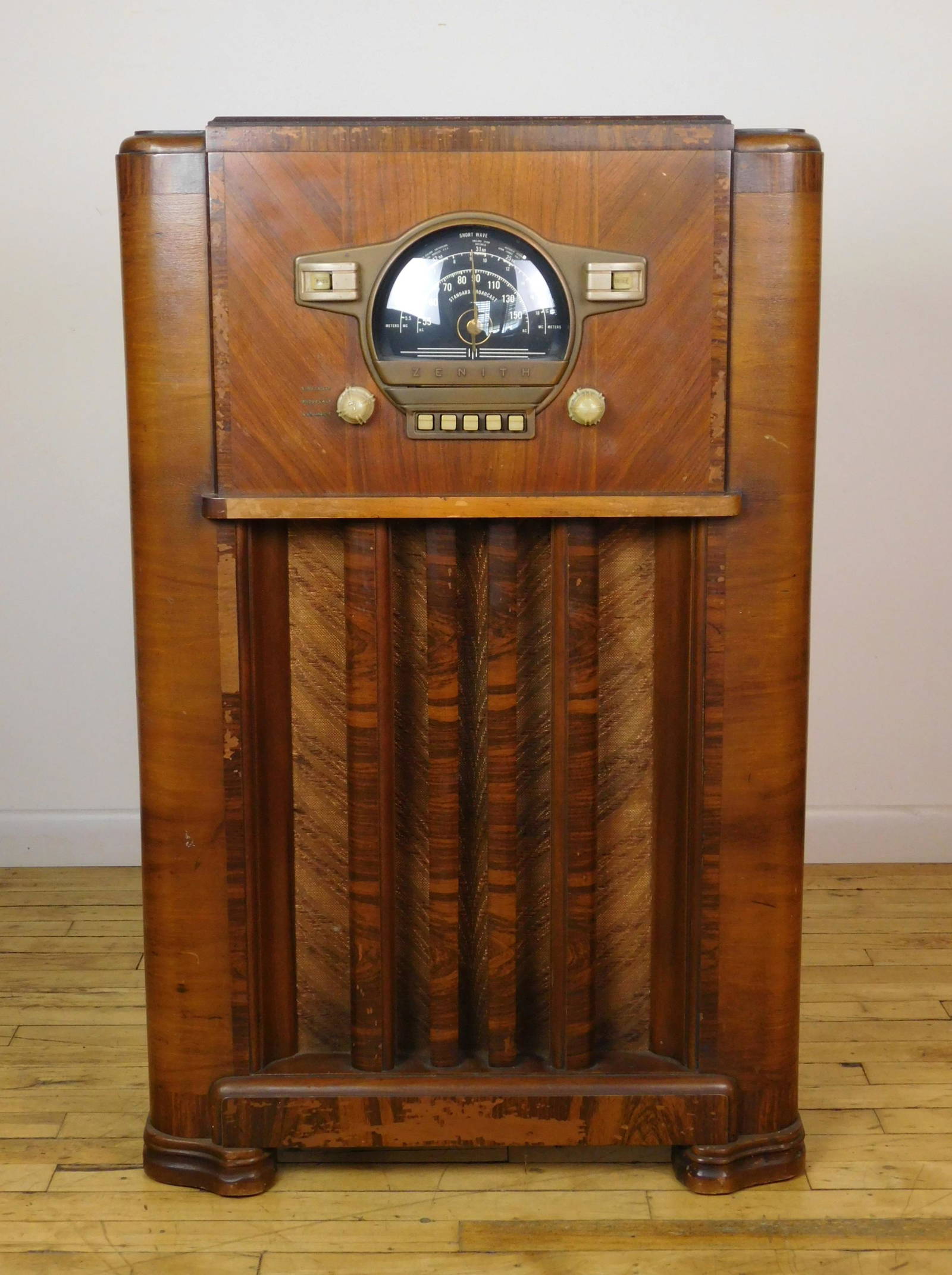 Zenith Radio Floor Model. Auction