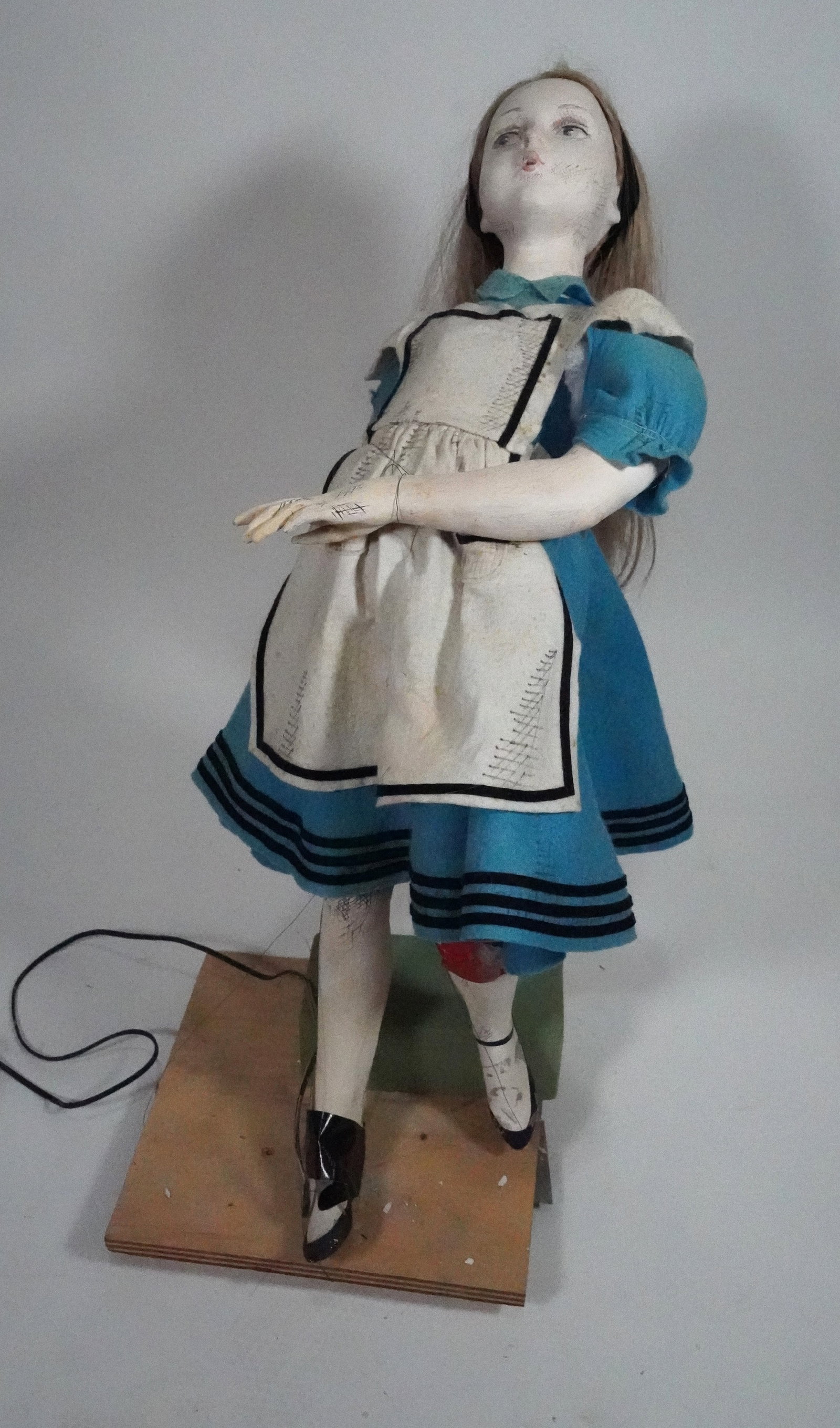 Automated Doll- Alice In Wonderland - Jul 19, 2025 | Rachel Davis Fine ...