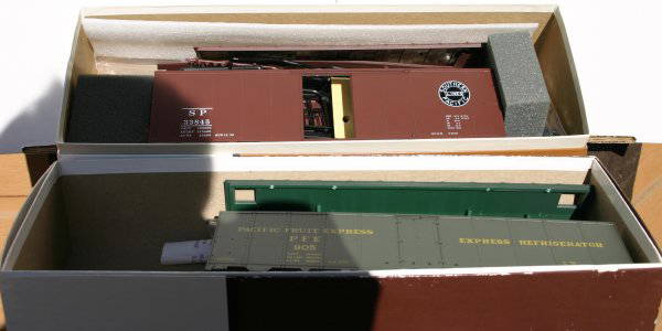 Intermountain O Scale Pfe Steel Sided Reefer, S.p.
