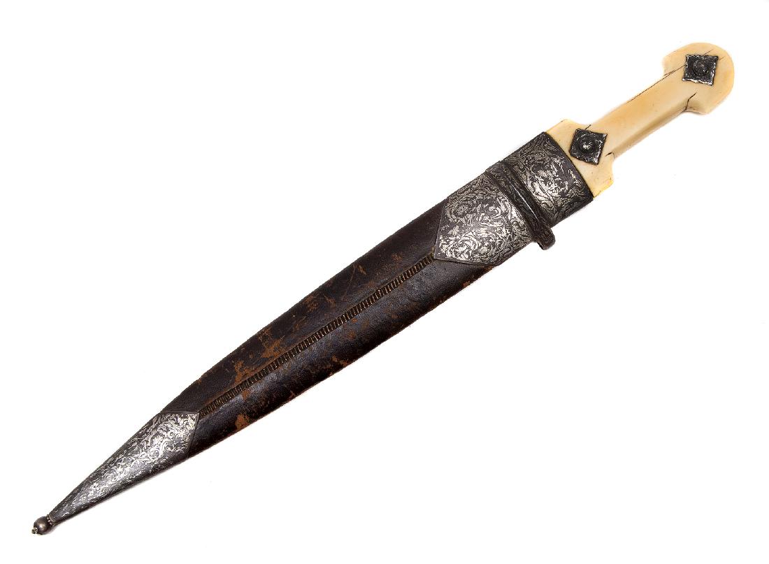 LARGE TURKISH DAGGER QUAMA WITH SILVER INLAY, 19TH CEN.