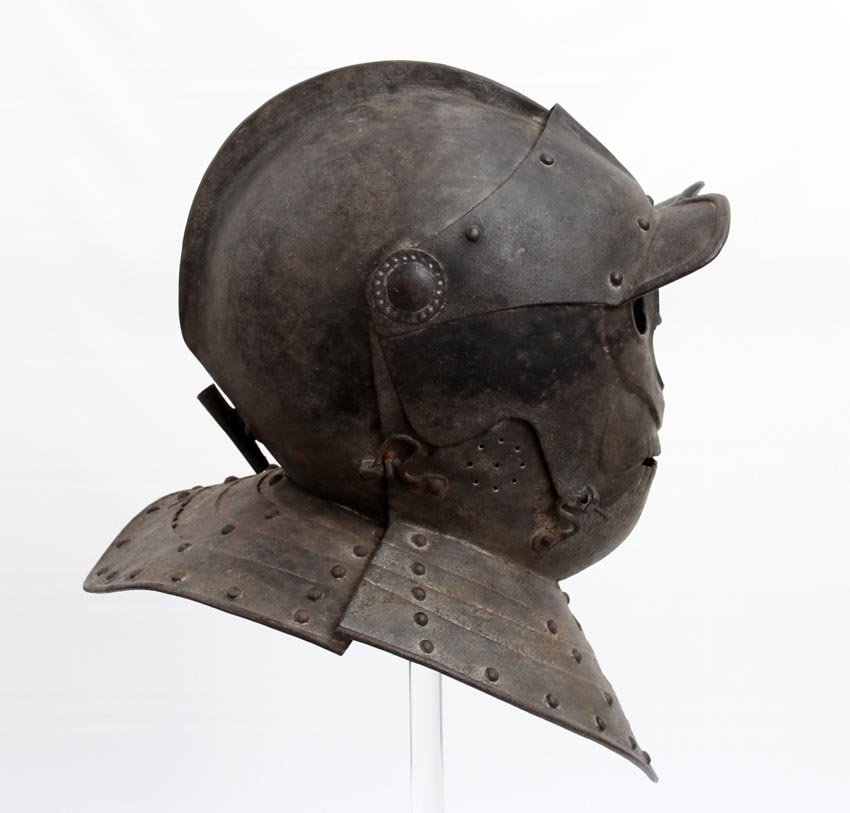 RARE GERMAN DEATH HEAD HELMET IN 16TH C. STYLE