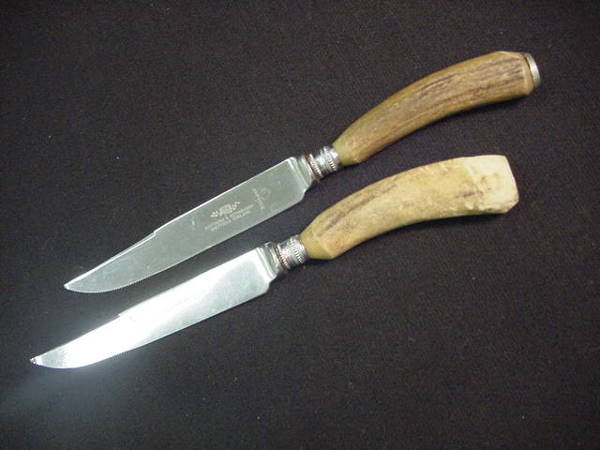 2 Southern & Richardson Sheffield England Knives