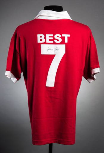 A George Best signed Manchester United retro jersey, - Apr 26, 2016 ...