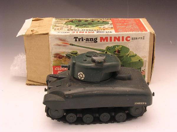 Triang Minic Series 2 Clockwork Sherman Tank, Fai