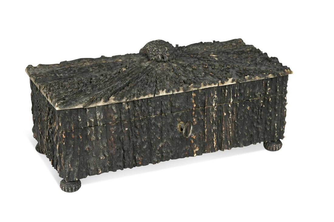 An Anglo-indian Stag Horn Box, 19th Century, Auction