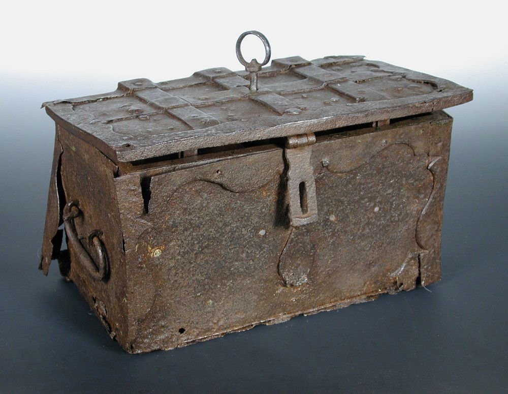 A small iron 'Armada' chest, possibly 17th century, - Jun 20, 2013 ...