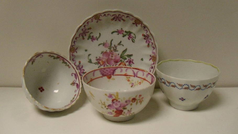 Three Lowestoft Tea Bowls And A Saucer,