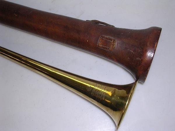 733: A Kohler and Son brass coaching horn