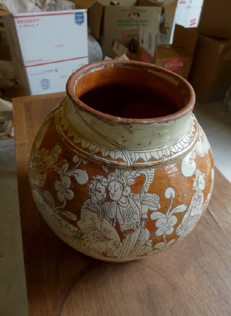 Chinese Ming d. Jar, Opera Pink jar, sanggam technique